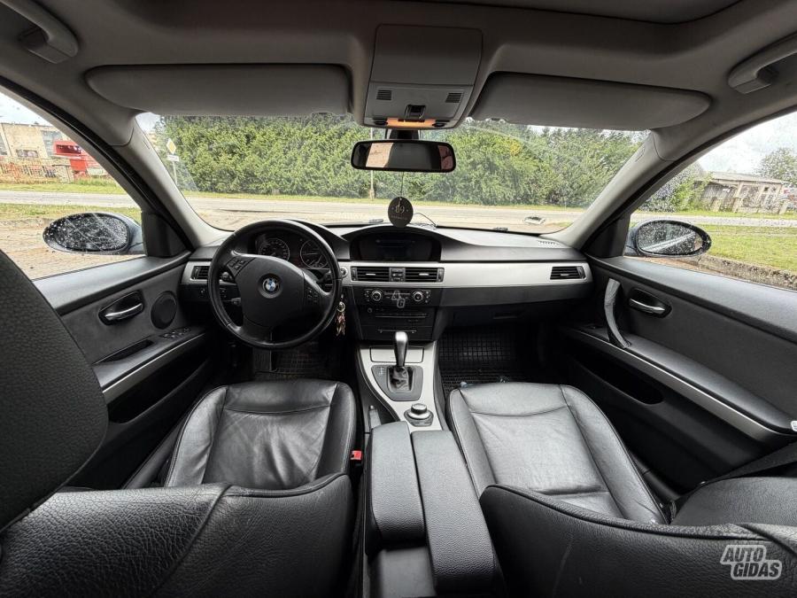 Black BMW 320 2007 in Ariogala, with an engine capacity of 2.00 L and mileage of 362 thousand km for 2800 €, photo 8 on AUTOMOTO.COM.LV