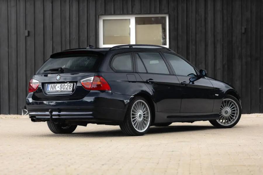 Black BMW 320 2007 in Jelgava, with an engine capacity of 2.00 L and mileage of 310 thousand km for 4800 €, photo 6 on AUTOMOTO.COM.LV