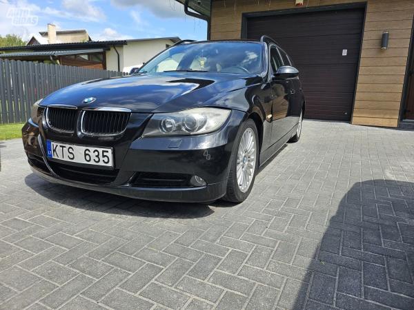 Melns BMW 320 2007 Panevēža, ar dzinēja tilpumu 2.00 L un nobraukumu 298 tūkst. km par 2500 €, foto 1 vietnē AUTOMOTO.COM.LV