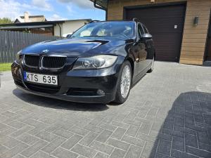 Black BMW 320 2007 in Panevezys, with an engine capacity of 2.00 L and mileage of 298 thousand km for 2500 €, photo  on AUTOMOTO.COM.LV