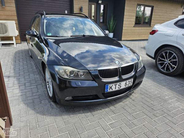 Melns BMW 320 2007 Panevēža, ar dzinēja tilpumu 2.00 L un nobraukumu 298 tūkst. km par 2500 €, foto 3 vietnē AUTOMOTO.COM.LV