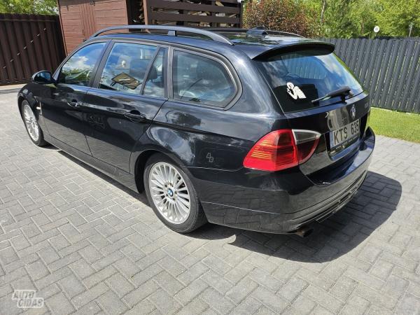 Melns BMW 320 2007 Panevēža, ar dzinēja tilpumu 2.00 L un nobraukumu 298 tūkst. km par 2500 €, foto 7 vietnē AUTOMOTO.COM.LV