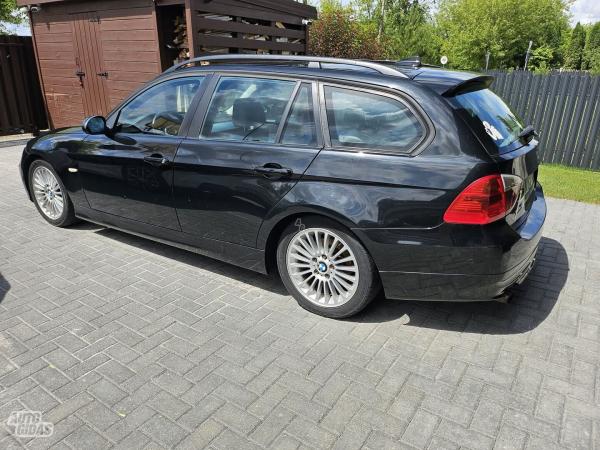 Melns BMW 320 2007 Panevēža, ar dzinēja tilpumu 2.00 L un nobraukumu 298 tūkst. km par 2500 €, foto 8 vietnē AUTOMOTO.COM.LV