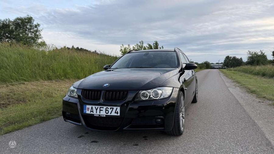 Black BMW 320 2007 in Pasvalys, with an engine capacity of 2.00 L and mileage of 275 thousand km for 3900 €, photo 1 on AUTOMOTO.COM.LV