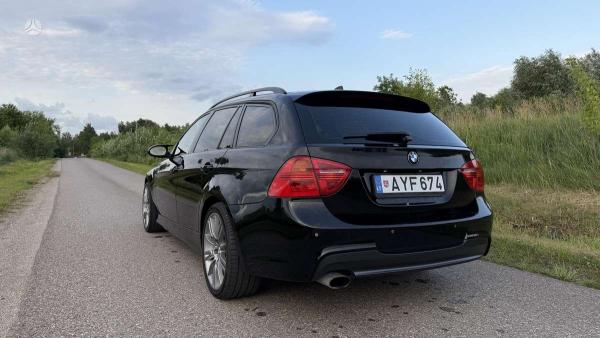 Melns BMW 320 2007 Pasvalys, ar dzinēja tilpumu 2.00 L un nobraukumu 275 tūkst. km par 3900 €, foto 5 vietnē AUTOMOTO.COM.LV