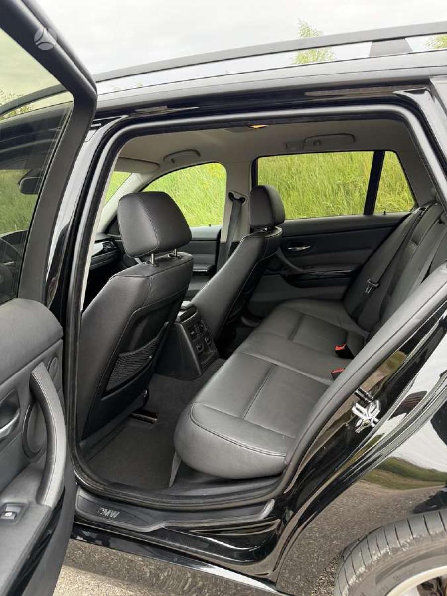 Black BMW 320 2007 in Pasvalys, with an engine capacity of 2.00 L and mileage of 275 thousand km for 3900 €, photo 14 on AUTOMOTO.COM.LV