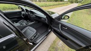 Black BMW 320 2007 in Pasvalys, with an engine capacity of 2.00 L and mileage of 275 thousand km for 3900 €, photo 21 on AUTOMOTO.COM.LV