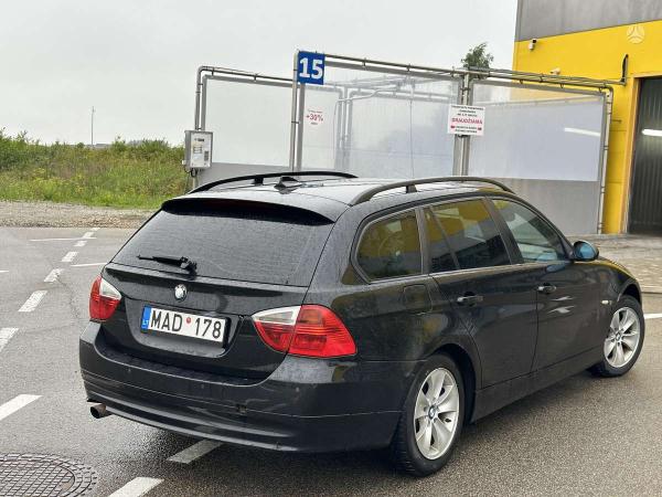 Black BMW 320 2007 in Siauliai, with an engine capacity of 2.00 L and mileage of 380 thousand km for 2950 €, photo 3 on AUTOMOTO.COM.LV