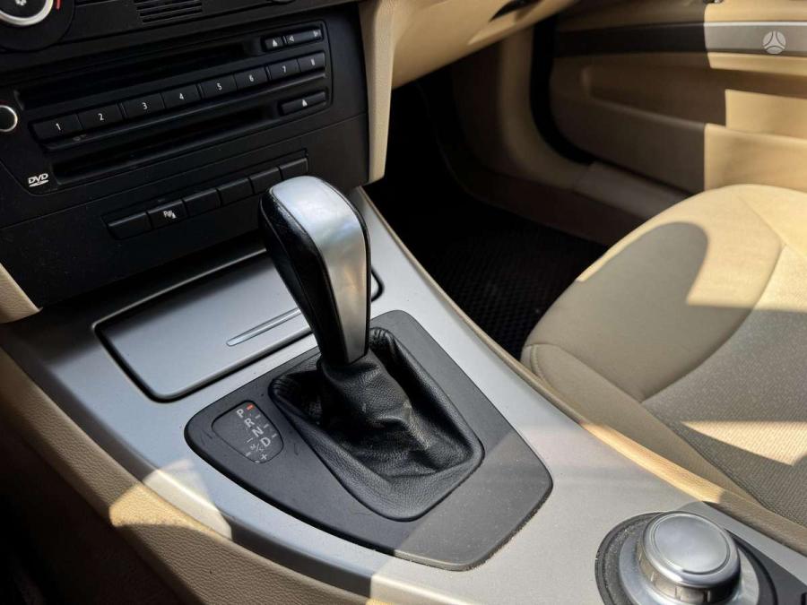 Melns BMW 320 2007 Kauņa, ar dzinēja tilpumu 2.00 L un nobraukumu 350 tūkst. km par 2950 €, foto 12 vietnē AUTOMOTO.COM.LV