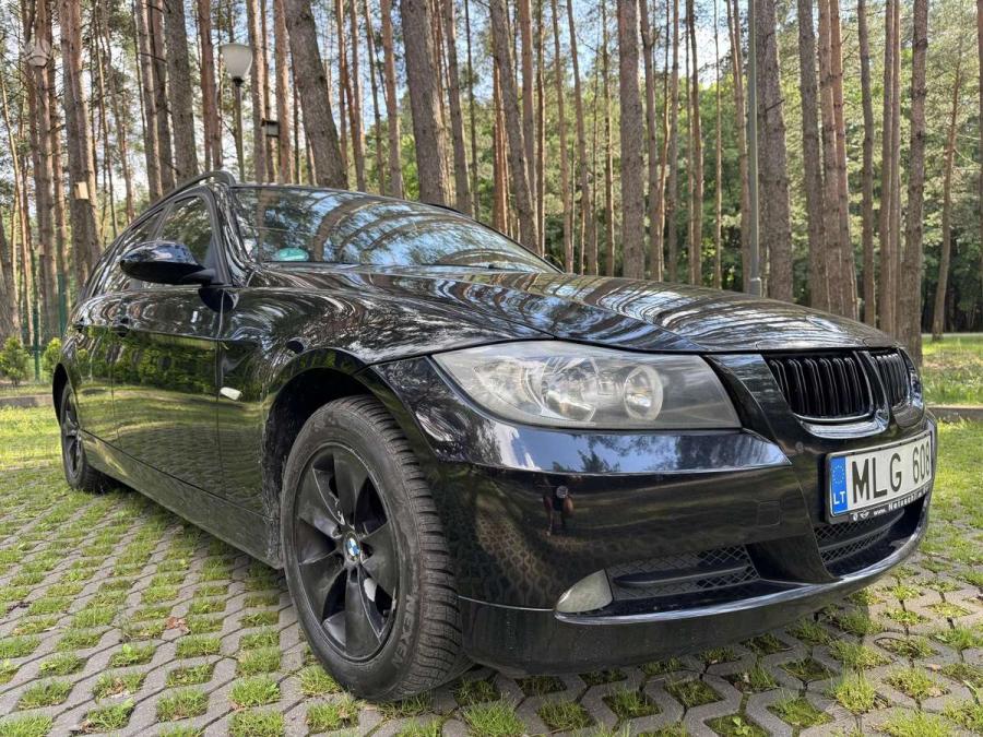 Melns BMW 320 2007 Kauņa, ar dzinēja tilpumu 2.00 L un nobraukumu 350 tūkst. km par 2950 €, foto 18 vietnē AUTOMOTO.COM.LV