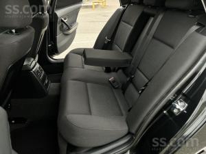 Melns BMW 320 2007 Cēsis, ar dzinēja tilpumu 2.00 L un nobraukumu 230 tūkst. km par 3550 €, foto 10 vietnē AUTOMOTO.COM.LV