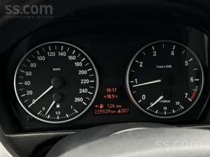 Melns BMW 320 2007 Cēsis, ar dzinēja tilpumu 2.00 L un nobraukumu 230 tūkst. km par 3550 €, foto 24 vietnē AUTOMOTO.COM.LV