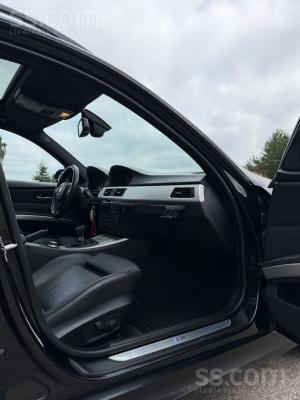 Melns BMW 320 2007 Jelgava, ar dzinēja tilpumu 2.00 L un nobraukumu 362 tūkst. km par 5400 €, foto 12 vietnē AUTOMOTO.COM.LV