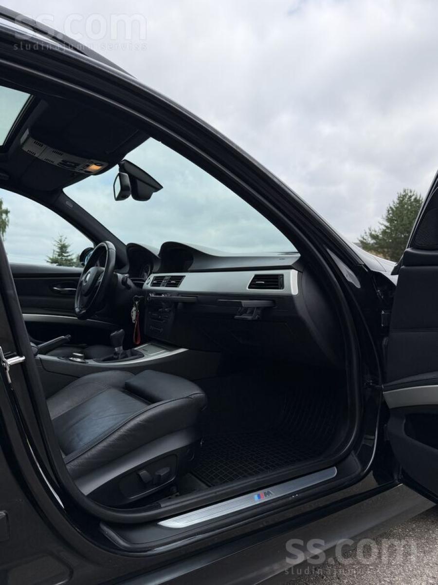 Melns BMW 320 2007 Jelgava, ar dzinēja tilpumu 2.00 L un nobraukumu 362 tūkst. km par 5400 €, foto 12 vietnē AUTOMOTO.COM.LV
