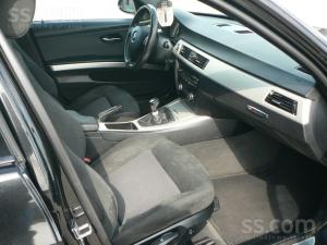 Melns BMW 320 2007 Cēsis, ar dzinēja tilpumu 2.00 L un nobraukumu 298 tūkst. km par 3450 €, foto 10 vietnē AUTOMOTO.COM.LV