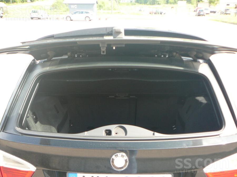 Melns BMW 320 2007 Cēsis, ar dzinēja tilpumu 2.00 L un nobraukumu 298 tūkst. km par 3450 €, foto 16 vietnē AUTOMOTO.COM.LV