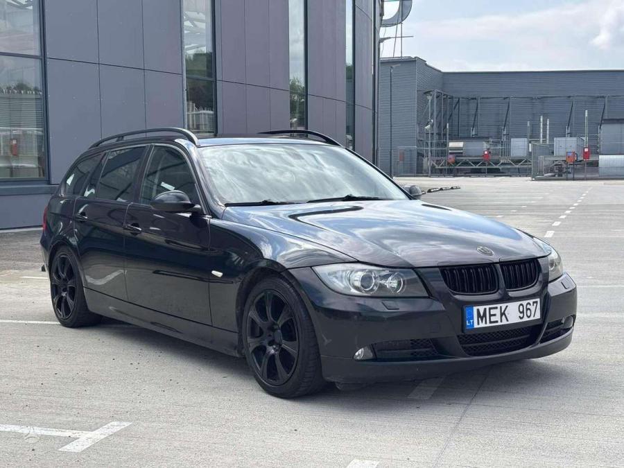 Melns BMW 320 2007 Viļņa, ar dzinēja tilpumu 2.00 L un nobraukumu 316 tūkst. km par 3500 €, foto 4 vietnē AUTOMOTO.COM.LV
