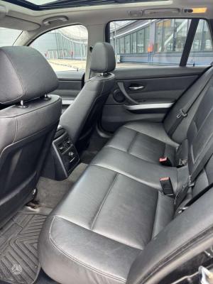 Melns BMW 320 2007 Viļņa, ar dzinēja tilpumu 2.00 L un nobraukumu 316 tūkst. km par 3500 €, foto 12 vietnē AUTOMOTO.COM.LV