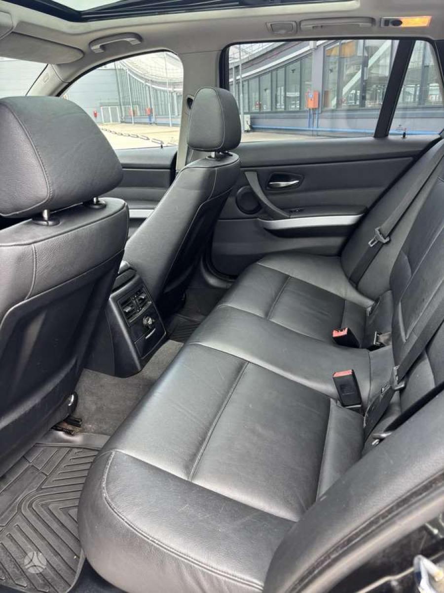 Melns BMW 320 2007 Viļņa, ar dzinēja tilpumu 2.00 L un nobraukumu 316 tūkst. km par 3500 €, foto 12 vietnē AUTOMOTO.COM.LV