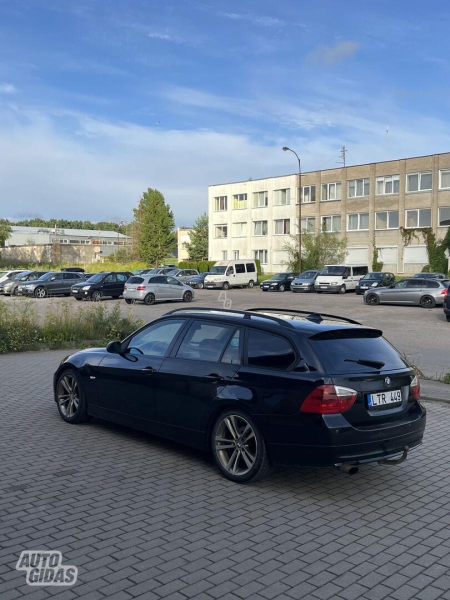 Melns BMW 320 2007 Klaipėda, ar dzinēja tilpumu 2.00 L un nobraukumu 400 tūkst. km par 2650 €, foto 5 vietnē AUTOMOTO.COM.LV