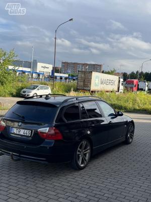 Melns BMW 320 2007 Klaipėda, ar dzinēja tilpumu 2.00 L un nobraukumu 400 tūkst. km par 2650 €, foto 7 vietnē AUTOMOTO.COM.LV