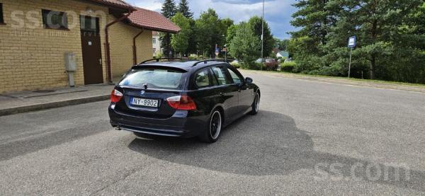 Black BMW 320 2007 in Riga, with an engine capacity of 2.00 L and mileage of 389 thousand km for 2990 €, photo 3 on AUTOMOTO.COM.LV