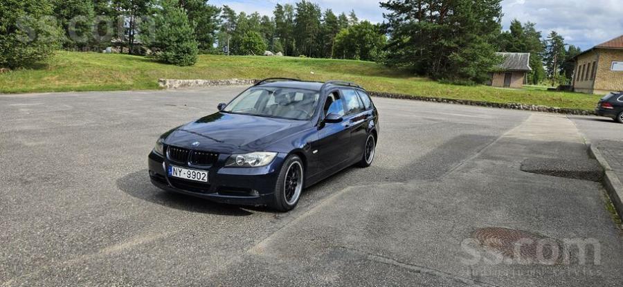 Black BMW 320 2007 in Riga, with an engine capacity of 2.00 L and mileage of 389 thousand km for 2990 €, photo 1 on AUTOMOTO.COM.LV