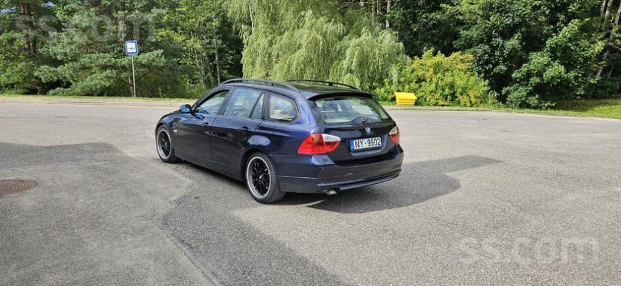 Black BMW 320 2007 in Riga, with an engine capacity of 2.00 L and mileage of 389 thousand km for 2990 €, photo 3 on AUTOMOTO.COM.LV