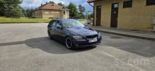 Melns BMW 320 2007 Rīga, ar dzinēja tilpumu 2.00 L un nobraukumu 389 tūkst. km par 2990 €, foto 5 vietnē AUTOMOTO.COM.LV
