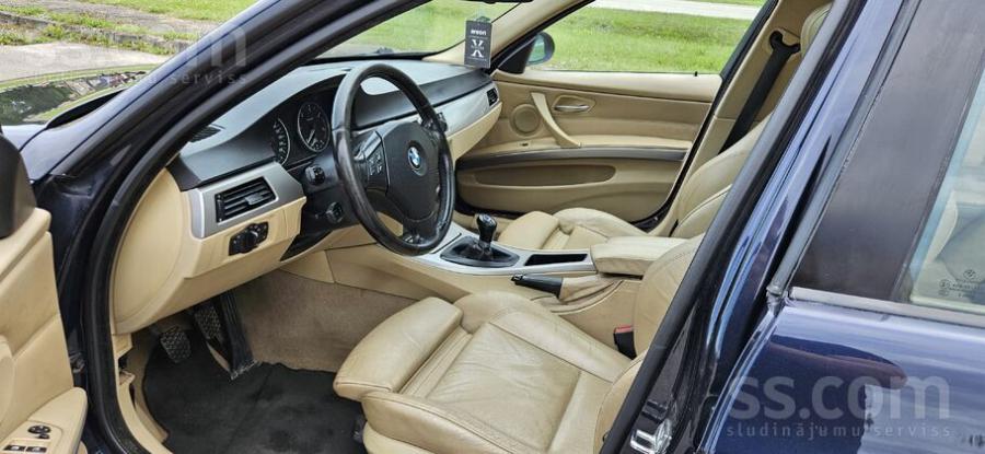 Black BMW 320 2007 in Riga, with an engine capacity of 2.00 L and mileage of 389 thousand km for 2990 €, photo 13 on AUTOMOTO.COM.LV
