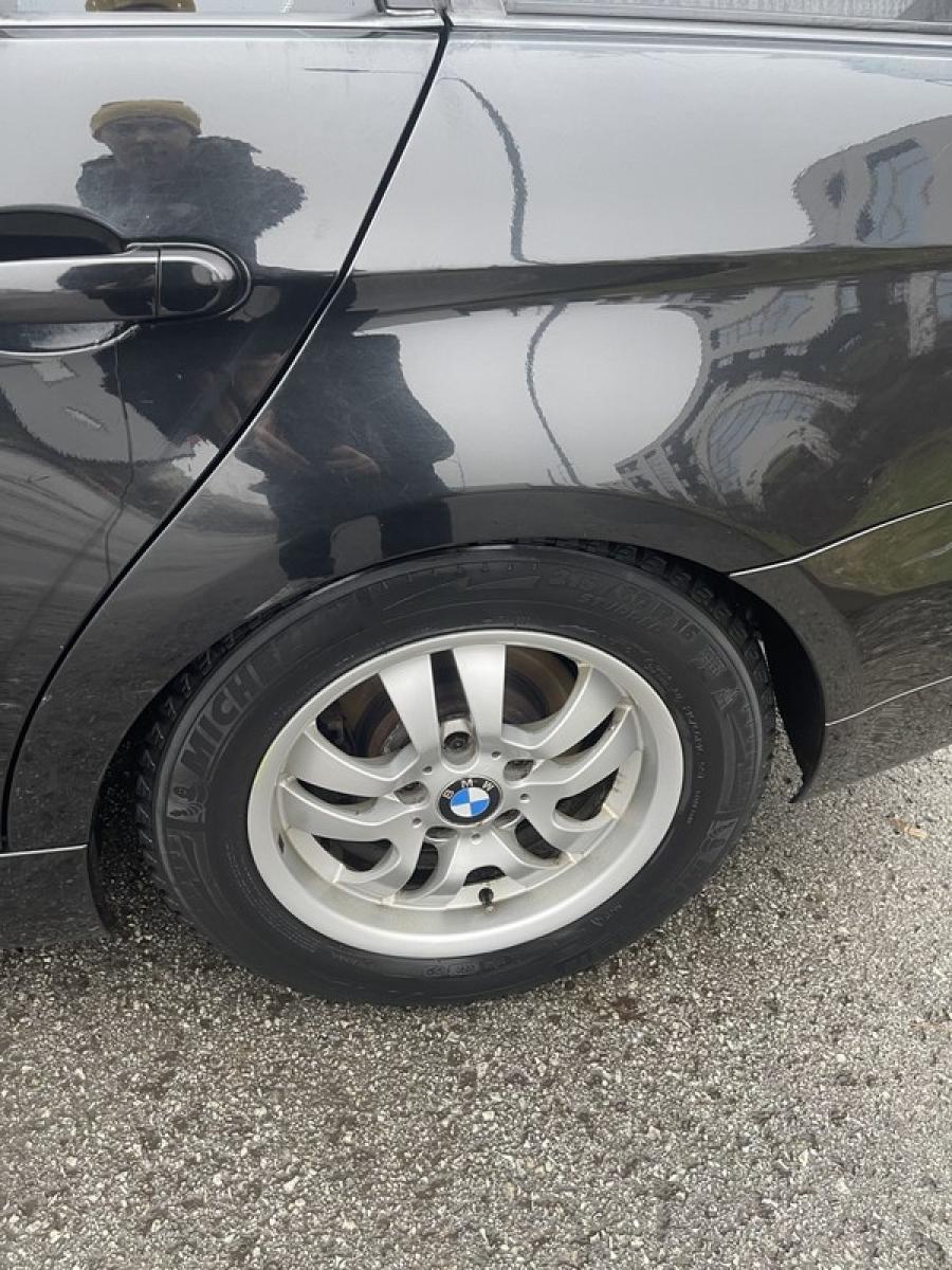 Melns BMW 320 2007 Tallina, ar dzinēja tilpumu 2.00 L un nobraukumu 274 tūkst. km par 2000 €, foto 9 vietnē AUTOMOTO.COM.LV