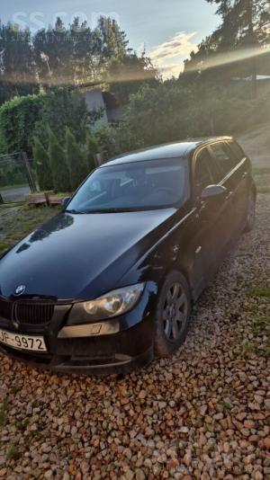 Melns BMW 320 2007 Jelgava, ar dzinēja tilpumu 2.00 L un nobraukumu 0 tūkst. km par 2850 €, foto 3 vietnē AUTOMOTO.COM.LV