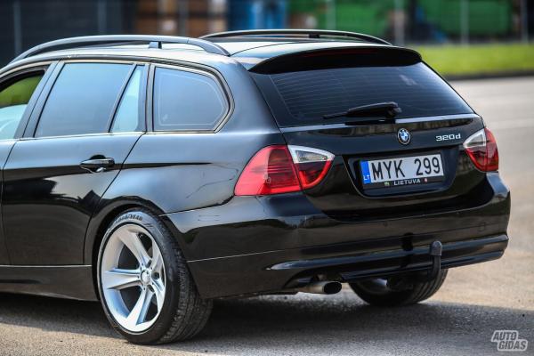 Melns BMW 320 2007 Šauļi, ar dzinēja tilpumu 2.00 L un nobraukumu 371 tūkst. km par 2550 €, foto 8 vietnē AUTOMOTO.COM.LV