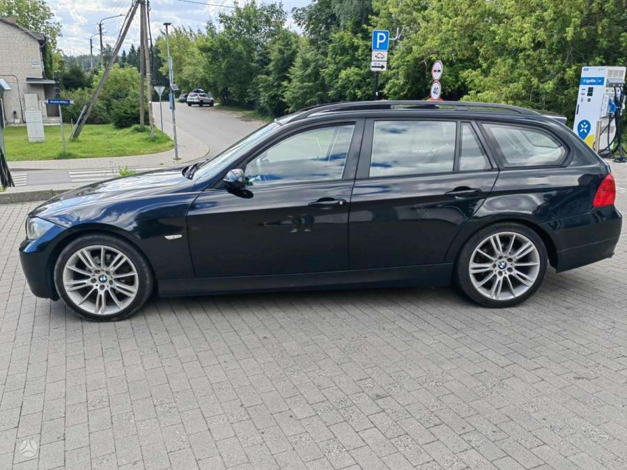 Black BMW 320 2007 in Vilnius, with an engine capacity of 2.00 L and mileage of 380 thousand km for 2500 €, photo 9 on AUTOMOTO.COM.LV