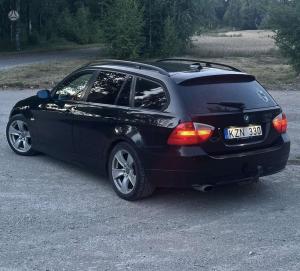 Black BMW 320 2007 in Siauliai, with an engine capacity of 2.00 L and mileage of 330 thousand km for 2450 €, photo  on AUTOMOTO.COM.LV