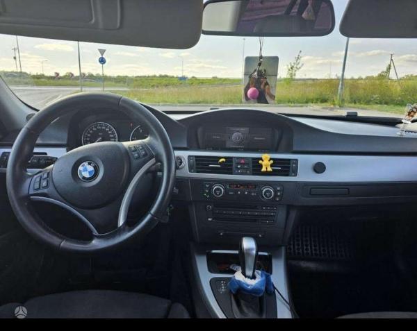 Melns BMW 320 2007 Šauļi, ar dzinēja tilpumu 2.00 L un nobraukumu 330 tūkst. km par 2450 €, foto 5 vietnē AUTOMOTO.COM.LV