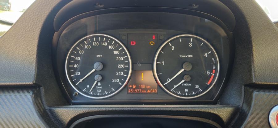 Black BMW 320 2007 in Vilnius, with an engine capacity of 2.00 L and mileage of 451 thousand km for 2600 €, photo 12 on AUTOMOTO.COM.LV