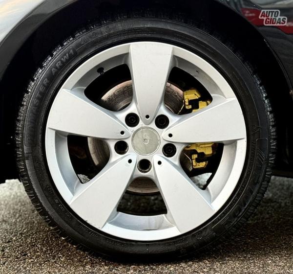 Melns BMW 320 2007 Kauņa, ar dzinēja tilpumu 2.00 L un nobraukumu 355 tūkst. km par 4000 €, foto 5 vietnē AUTOMOTO.COM.LV