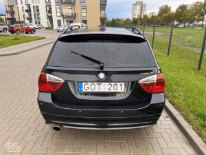 Melns BMW 320 2007 Panevēža, ar dzinēja tilpumu 2.00 L un nobraukumu 400 tūkst. km par 2600 €, foto 6 vietnē AUTOMOTO.COM.LV