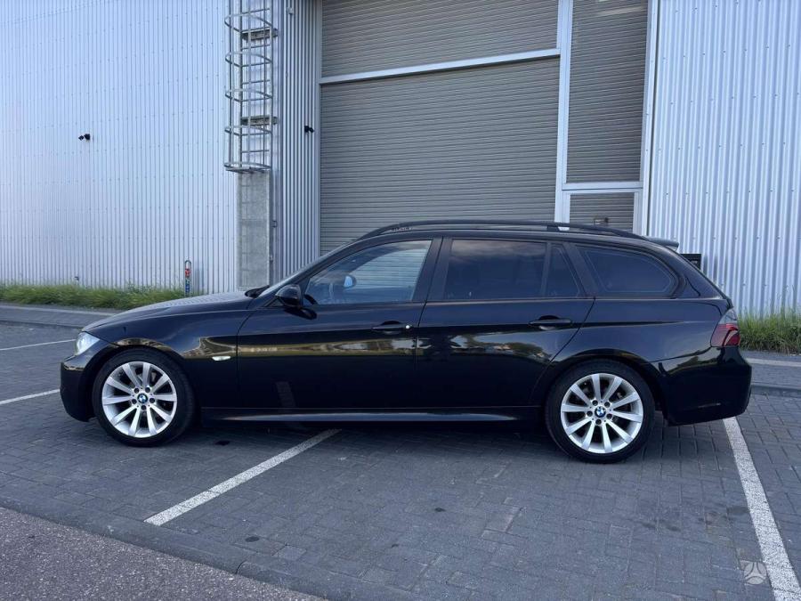 Melns BMW 320 2007 Viļņa, ar dzinēja tilpumu 2.00 L un nobraukumu 280 tūkst. km par 4499 €, foto 4 vietnē AUTOMOTO.COM.LV