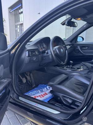 Melns BMW 320 2007 Viļņa, ar dzinēja tilpumu 2.00 L un nobraukumu 280 tūkst. km par 4499 €, foto 14 vietnē AUTOMOTO.COM.LV