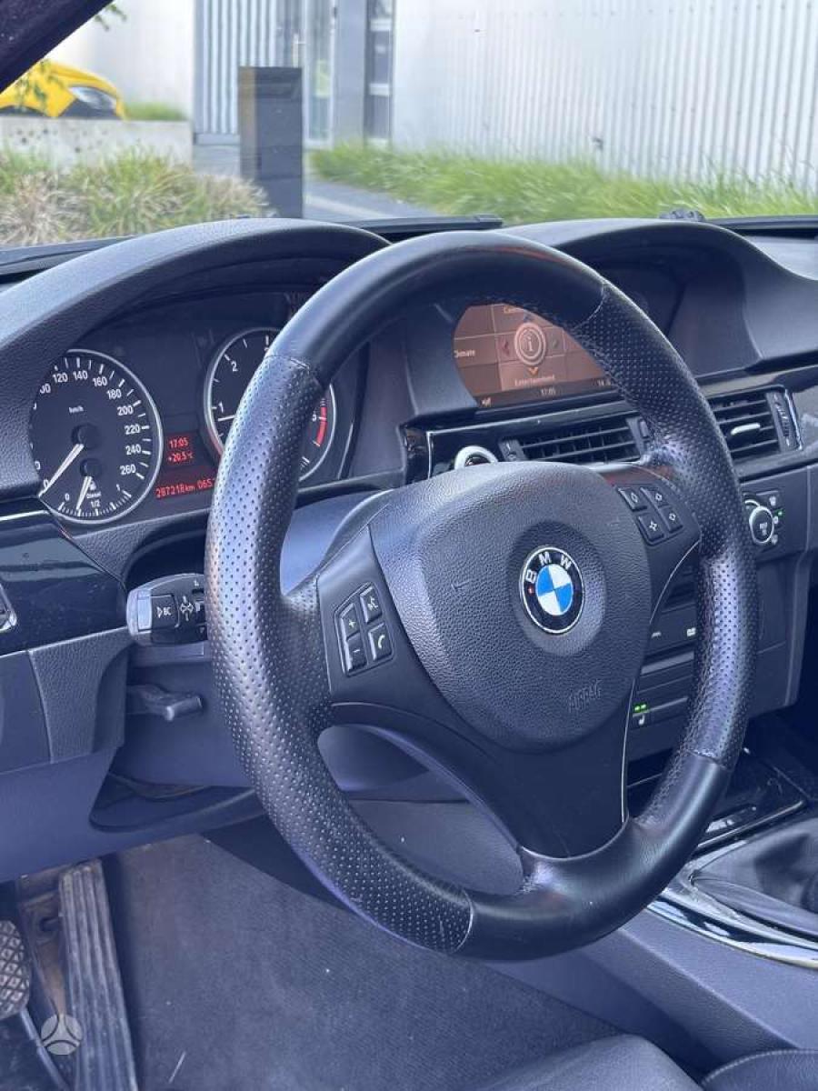 Melns BMW 320 2007 Viļņa, ar dzinēja tilpumu 2.00 L un nobraukumu 280 tūkst. km par 4499 €, foto 15 vietnē AUTOMOTO.COM.LV