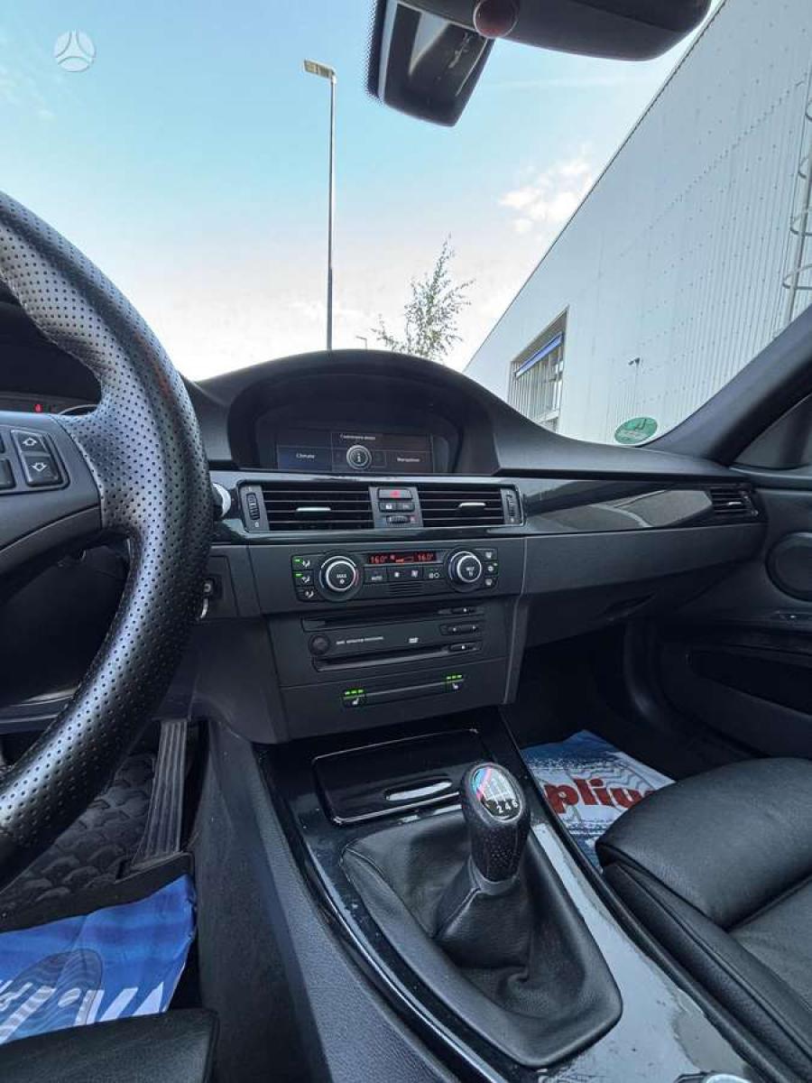 Melns BMW 320 2007 Viļņa, ar dzinēja tilpumu 2.00 L un nobraukumu 280 tūkst. km par 4499 €, foto 17 vietnē AUTOMOTO.COM.LV