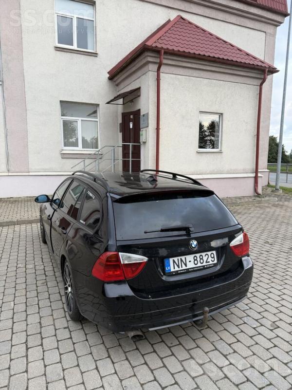 BMW 320 2007 Ogre vietnē Melns BMW 320 2007 Ogre, ar dzinēja tilpumu 2.00 L un nobraukumu 315 tūkst. km par 4000 €, foto 5 vietnē AUTOMOTO.COM.LV