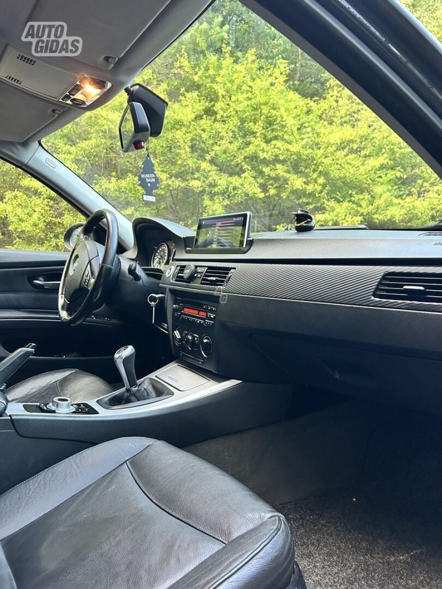 Black BMW 320 2007 in Vilnius, with an engine capacity of 2.00 L and mileage of 320 thousand km for 2000 €, photo 8 on AUTOMOTO.COM.LV