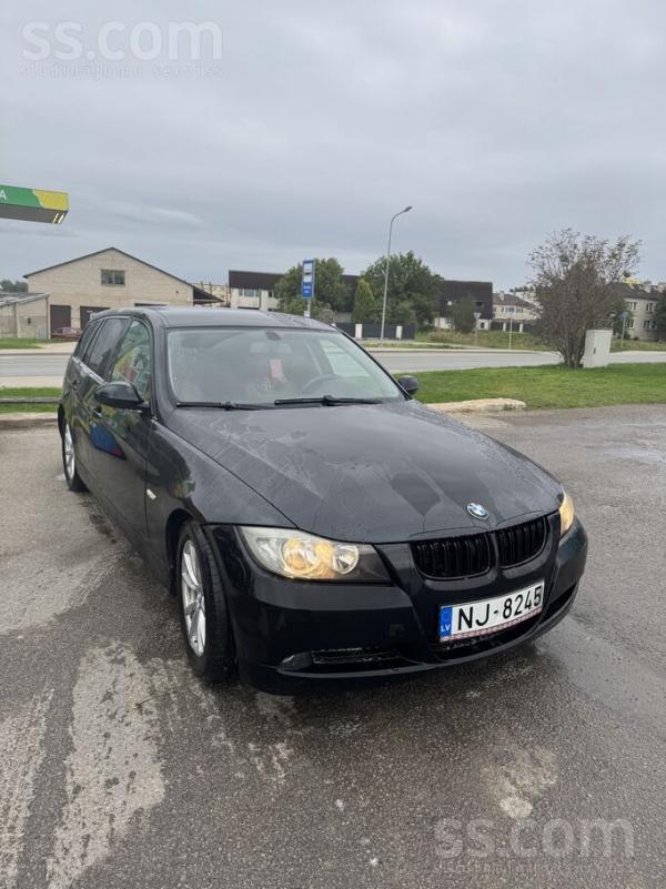 Black BMW 320 2007 in Bauska, with an engine capacity of 2.00 L and mileage of 322 thousand km for 3100 €, photo 6 on AUTOMOTO.COM.LV