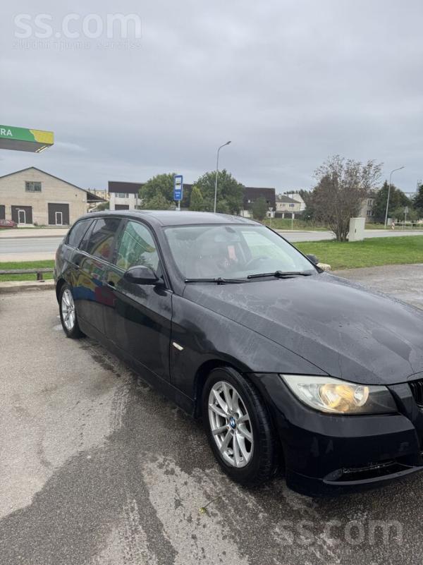 Black BMW 320 2007 in Bauska, with an engine capacity of 2.00 L and mileage of 322 thousand km for 3100 €, photo 7 on AUTOMOTO.COM.LV