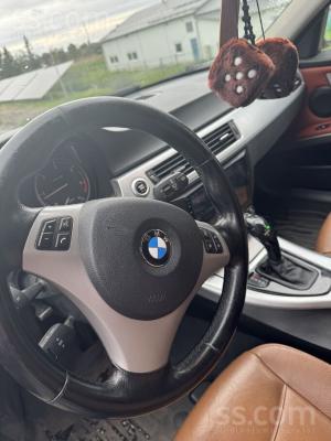 Black BMW 320 2007 in Bauska, with an engine capacity of 2.00 L and mileage of 322 thousand km for 3100 €, photo 10 on AUTOMOTO.COM.LV