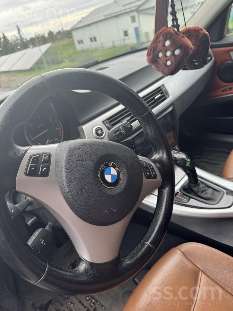 Black BMW 320 2007 in Bauska, with an engine capacity of 2.00 L and mileage of 322 thousand km for 3100 €, photo 10 on AUTOMOTO.COM.LV