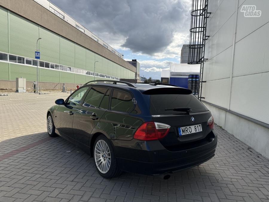 Black BMW 320 2007 in Kaunas, with an engine capacity of 2.00 L and mileage of 364 thousand km for 3900 €, photo 3 on AUTOMOTO.COM.LV
